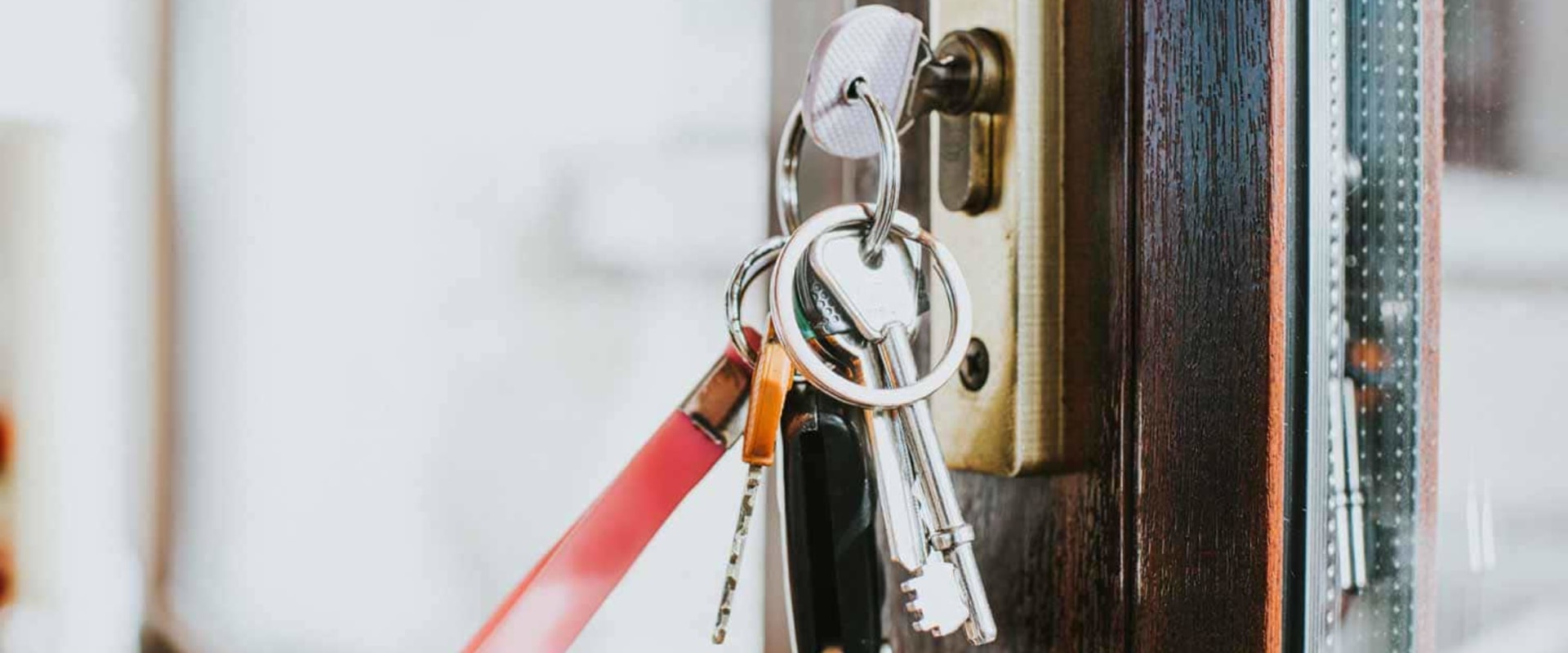 Safety First: The Ultimate Guide To Lock And Key Replacement In Home ...